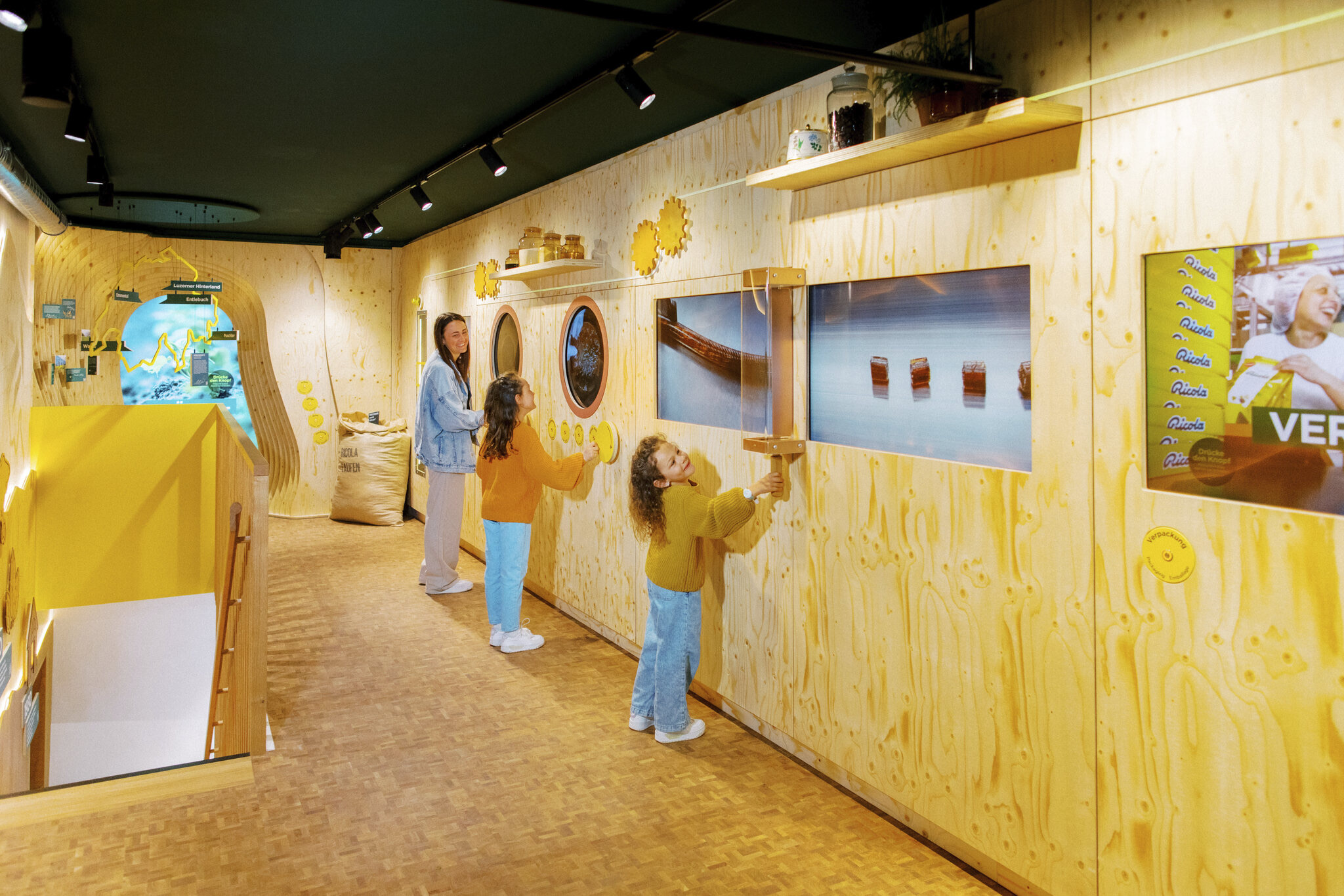 YIPP - Digital experiences for screens & spaces